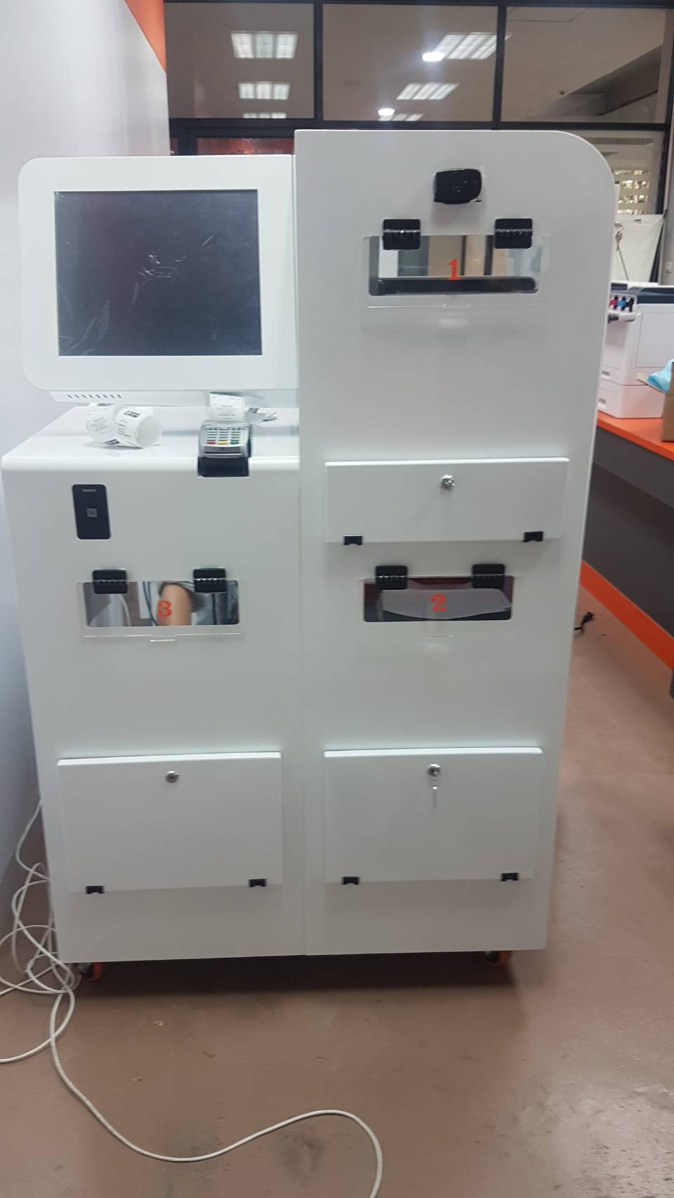 Case: RFID Self Service Kiosk - Identify.RFID